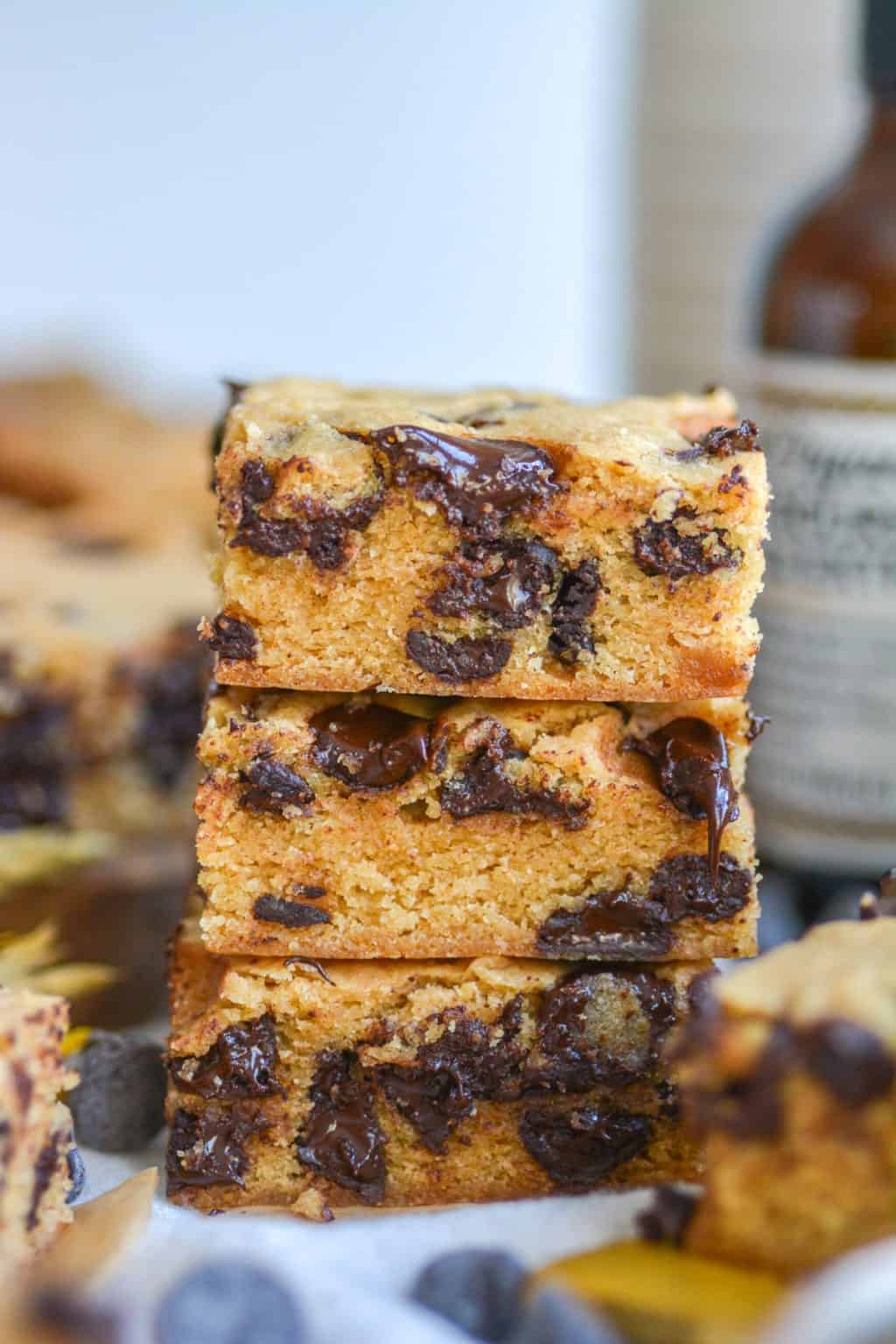 Vegan Blondies (soft, chewy & only 8 ingredients!) - Earthly Provisions